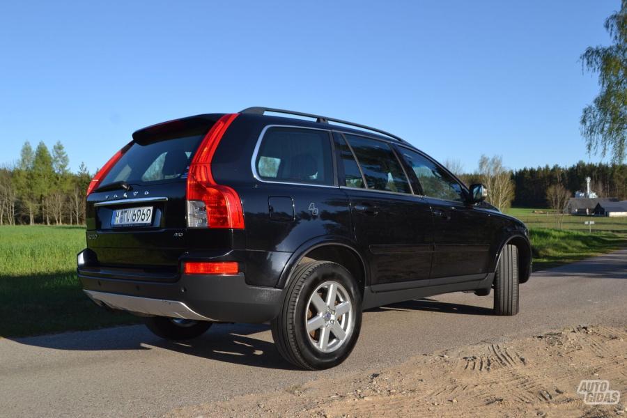 Melns Volvo XC90 2010 Viļņa, ar dzinēja tilpumu 2.40 L un nobraukumu 299 tūkst. km par 7950 €, foto 6 vietnē AUTOMOTO.COM.LV