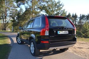 Melns Volvo XC90 2010 Viļņa, ar dzinēja tilpumu 2.40 L un nobraukumu 299 tūkst. km par 7950 €, foto 7 vietnē AUTOMOTO.COM.LV
