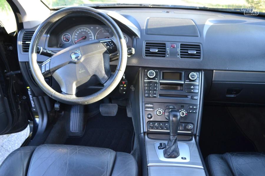 Melns Volvo XC90 2010 Viļņa, ar dzinēja tilpumu 2.40 L un nobraukumu 299 tūkst. km par 7950 €, foto 13 vietnē AUTOMOTO.COM.LV