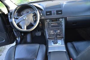 Melns Volvo XC90 2010 Viļņa, ar dzinēja tilpumu 2.40 L un nobraukumu 299 tūkst. km par 7950 €, foto 18 vietnē AUTOMOTO.COM.LV