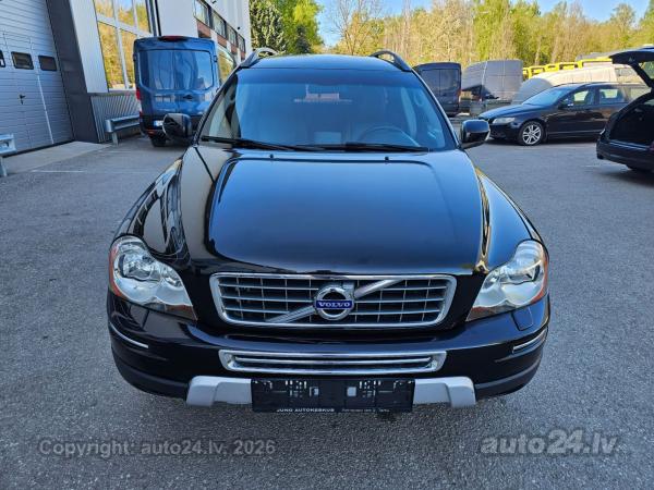 Melns Volvo XC90 2010 Tartu, ar dzinēja tilpumu 2.40 L un nobraukumu 237 tūkst. km par 7490 €, foto 2 vietnē AUTOMOTO.COM.LV