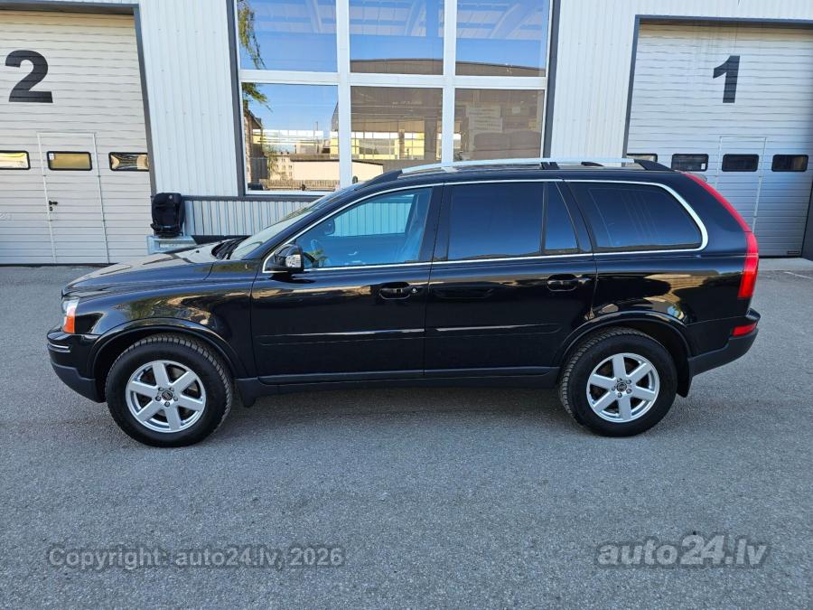 Melns Volvo XC90 2010 Tartu, ar dzinēja tilpumu 2.40 L un nobraukumu 237 tūkst. km par 7490 €, foto 5 vietnē AUTOMOTO.COM.LV