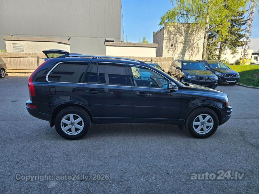 Melns Volvo XC90 2010 Tartu, ar dzinēja tilpumu 2.40 L un nobraukumu 237 tūkst. km par 7490 €, foto 8 vietnē AUTOMOTO.COM.LV