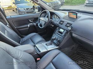 Melns Volvo XC90 2010 Tartu, ar dzinēja tilpumu 2.40 L un nobraukumu 237 tūkst. km par 7490 €, foto 14 vietnē AUTOMOTO.COM.LV