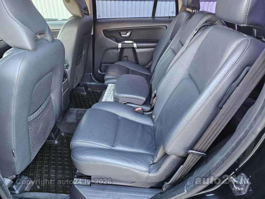 Melns Volvo XC90 2010 Tartu, ar dzinēja tilpumu 2.40 L un nobraukumu 237 tūkst. km par 7490 €, foto 15 vietnē AUTOMOTO.COM.LV