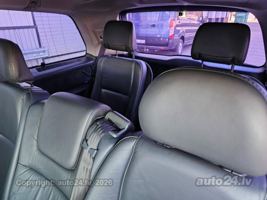Melns Volvo XC90 2010 Tartu, ar dzinēja tilpumu 2.40 L un nobraukumu 237 tūkst. km par 7490 €, foto 16 vietnē AUTOMOTO.COM.LV