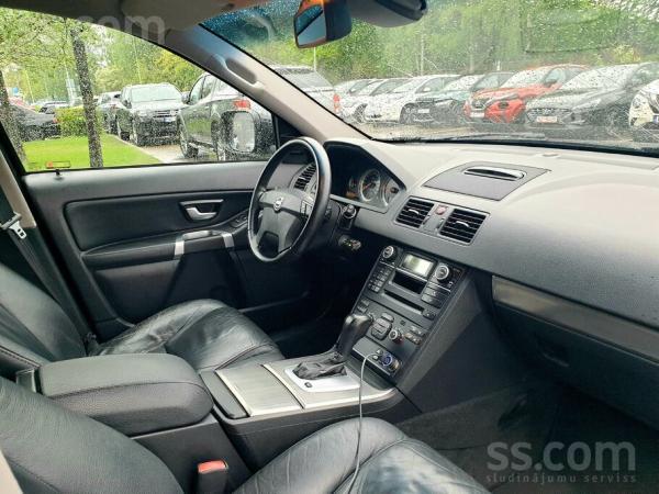 Melns Volvo XC90 2010 Rīga, ar dzinēja tilpumu 2.40 L un nobraukumu 249 tūkst. km par 7800 €, foto 7 vietnē AUTOMOTO.COM.LV