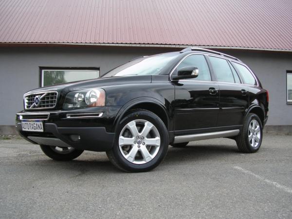 Black Volvo XC90 2010 in Riga, with an engine capacity of 2.50 L and mileage of 252 thousand km for 10750 €, photo 1 on AUTOMOTO.COM.LV