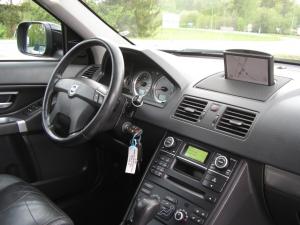 Melns Volvo XC90 2010 Rīga, ar dzinēja tilpumu 2.50 L un nobraukumu 252 tūkst. km par 10750 €, foto 8 vietnē AUTOMOTO.COM.LV