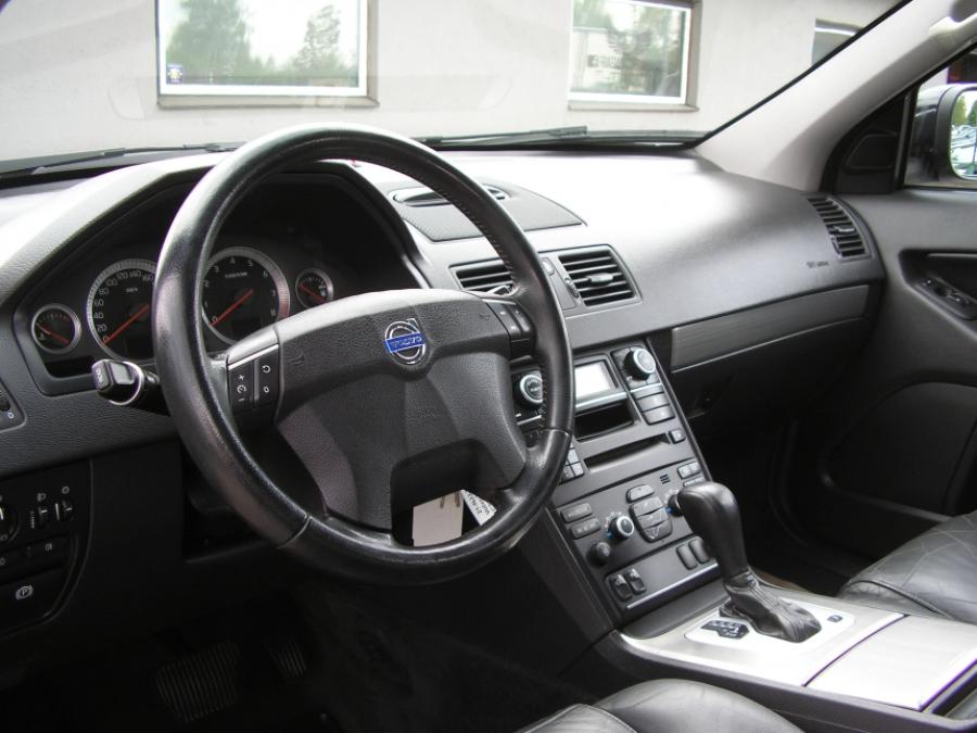 Melns Volvo XC90 2010 Rīga, ar dzinēja tilpumu 2.50 L un nobraukumu 252 tūkst. km par 10750 €, foto 14 vietnē AUTOMOTO.COM.LV