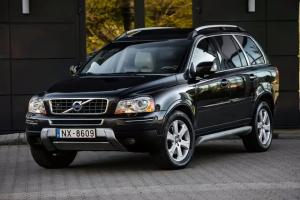 Black Volvo XC90 2010 in Jelgava, with an engine capacity of 2.40 L and mileage of 243 thousand km for 9990 €, photo  on AUTOMOTO.COM.LV
