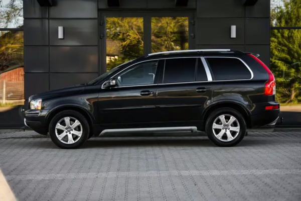 Melns Volvo XC90 2010 Jelgava, ar dzinēja tilpumu 2.40 L un nobraukumu 243 tūkst. km par 9990 €, foto 7 vietnē AUTOMOTO.COM.LV