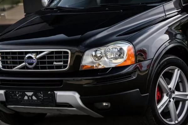 Melns Volvo XC90 2010 Jelgava, ar dzinēja tilpumu 2.40 L un nobraukumu 233 tūkst. km par 9990 €, foto 7 vietnē AUTOMOTO.COM.LV