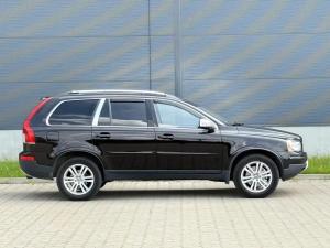 Melns Volvo XC90 2010 Rīga, ar dzinēja tilpumu 2.40 L un nobraukumu 297 tūkst. km par 7100 €, foto 9 vietnē AUTOMOTO.COM.LV