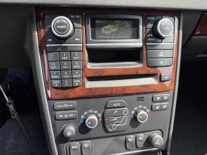Melns Volvo XC90 2010 Rīga, ar dzinēja tilpumu 2.40 L un nobraukumu 297 tūkst. km par 7100 €, foto 25 vietnē AUTOMOTO.COM.LV