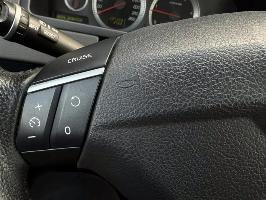 Melns Volvo XC90 2010 Rīga, ar dzinēja tilpumu 2.40 L un nobraukumu 297 tūkst. km par 7100 €, foto 32 vietnē AUTOMOTO.COM.LV