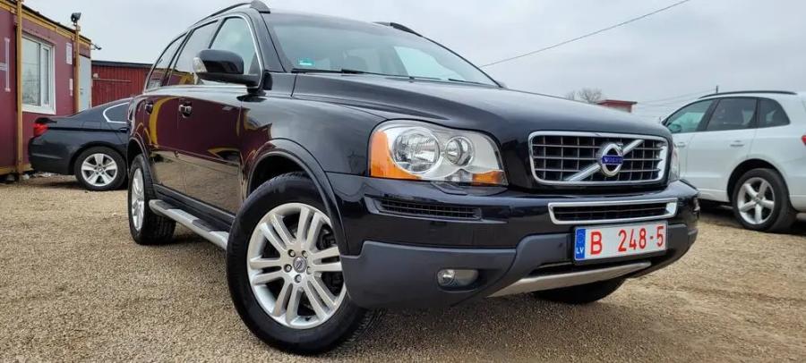 Melns Volvo XC90 2010 Rīga, ar dzinēja tilpumu 2.40 L un nobraukumu 238 tūkst. km par 10900 €, foto 3 vietnē AUTOMOTO.COM.LV