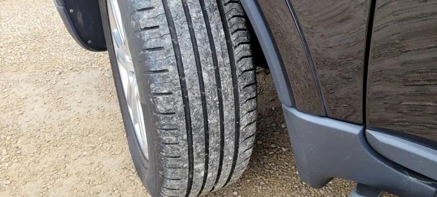 Melns Volvo XC90 2010 Rīga, ar dzinēja tilpumu 2.40 L un nobraukumu 238 tūkst. km par 10900 €, foto 9 vietnē AUTOMOTO.COM.LV