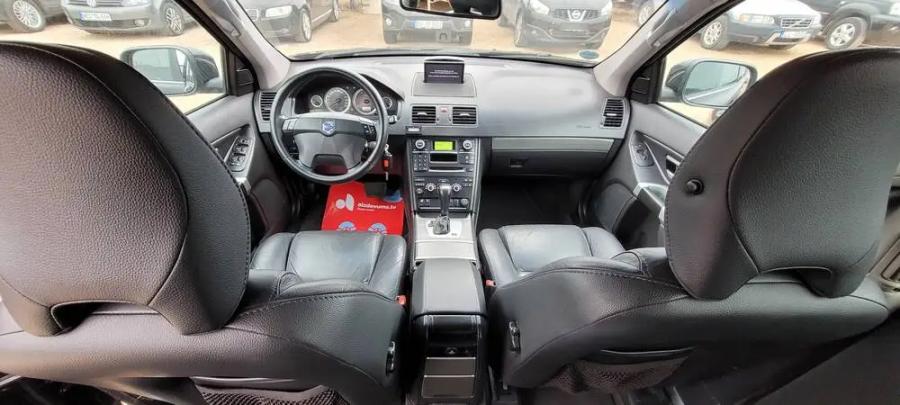 Melns Volvo XC90 2010 Rīga, ar dzinēja tilpumu 2.40 L un nobraukumu 238 tūkst. km par 10900 €, foto 12 vietnē AUTOMOTO.COM.LV