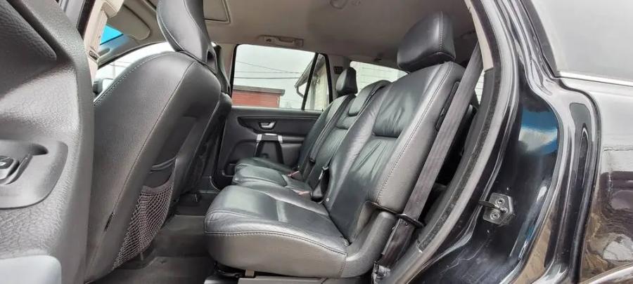 Melns Volvo XC90 2010 Rīga, ar dzinēja tilpumu 2.40 L un nobraukumu 238 tūkst. km par 10900 €, foto 14 vietnē AUTOMOTO.COM.LV