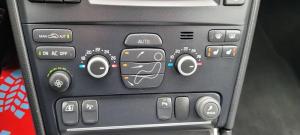 Melns Volvo XC90 2010 Rīga, ar dzinēja tilpumu 2.40 L un nobraukumu 238 tūkst. km par 10900 €, foto 18 vietnē AUTOMOTO.COM.LV