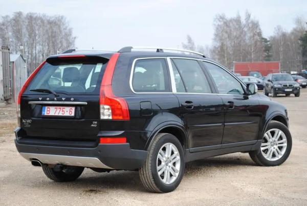 Melns Volvo XC90 2010 Rīga, ar dzinēja tilpumu 2.40 L un nobraukumu 247 tūkst. km par 9690 €, foto 2 vietnē AUTOMOTO.COM.LV