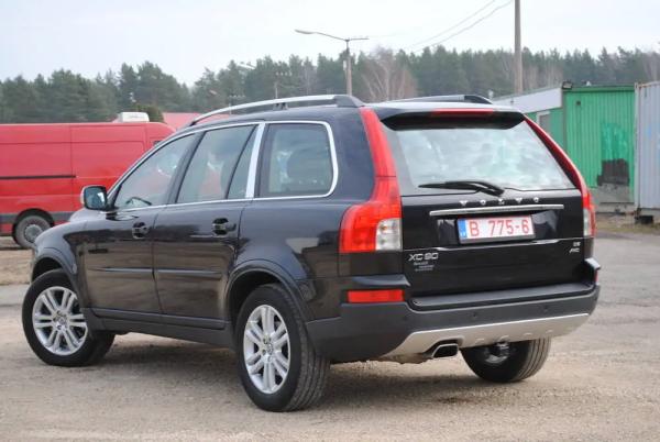 Melns Volvo XC90 2010 Rīga, ar dzinēja tilpumu 2.40 L un nobraukumu 247 tūkst. km par 9690 €, foto 3 vietnē AUTOMOTO.COM.LV