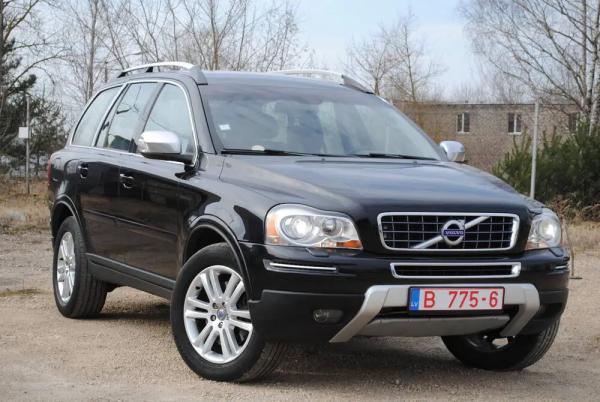 Melns Volvo XC90 2010 Rīga, ar dzinēja tilpumu 2.40 L un nobraukumu 247 tūkst. km par 9690 €, foto 4 vietnē AUTOMOTO.COM.LV