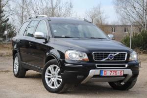Black Volvo XC90 2010 in Riga, with an engine capacity of 2.40 L and mileage of 247 thousand km for 9690 €, photo 5 on AUTOMOTO.COM.LV