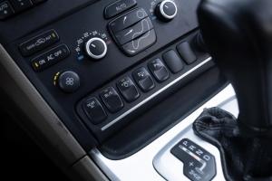 Black Volvo XC90 2010 in Riga, with an engine capacity of 2.40 L and mileage of 243 thousand km for 10500 €, photo 22 on AUTOMOTO.COM.LV