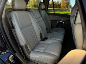 Black Volvo XC90 2010 in Riga, with an engine capacity of 2.40 L and mileage of 243 thousand km for 10500 €, photo 41 on AUTOMOTO.COM.LV