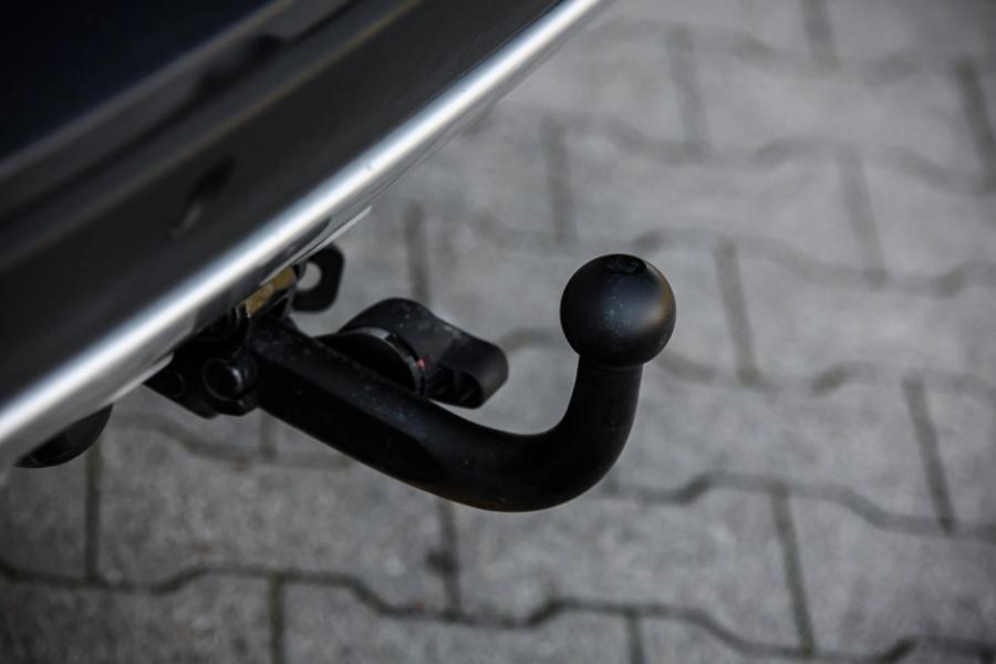 Black Volvo XC90 2010 in Riga, with an engine capacity of 2.40 L and mileage of 243 thousand km for 10500 €, photo 43 on AUTOMOTO.COM.LV