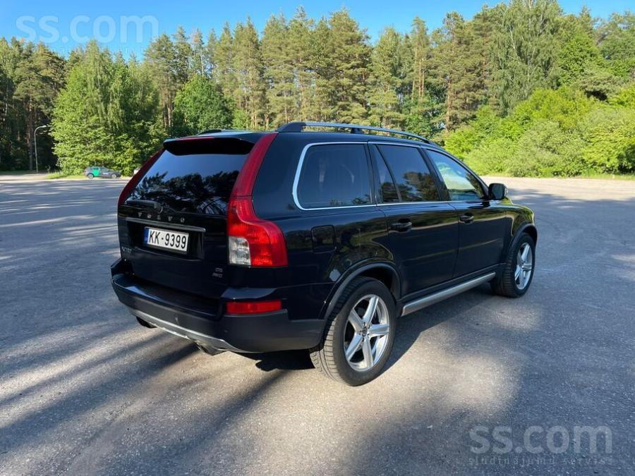 Черный Вольво ХС90 2010 в Юрмала, объемом двигателя 2.40 л и пробегом 305 тыс. км за 7800 €, фото 1 на AUTOMOTO.COM.LV