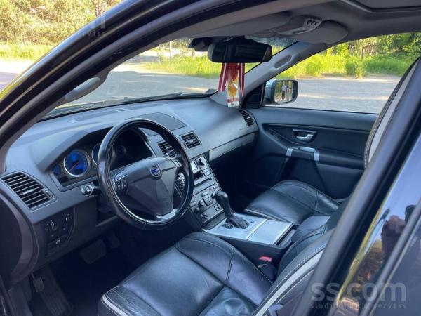 Melns Volvo XC90 2010 Jūrmala, ar dzinēja tilpumu 2.40 L un nobraukumu 305 tūkst. km par 7800 €, foto 4 vietnē AUTOMOTO.COM.LV