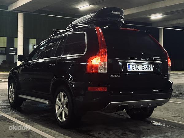 Melns Volvo XC90 2010 Tartu, ar dzinēja tilpumu 2.40 L un nobraukumu 495 tūkst. km par 7000 €, foto 5 vietnē AUTOMOTO.COM.LV