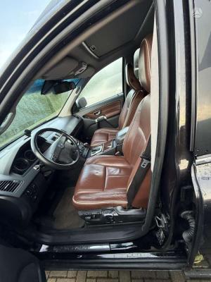 Melns Volvo XC90 2010 Elektrėnai, ar dzinēja tilpumu 2.40 L un nobraukumu 277 tūkst. km par 9700 €, foto 4 vietnē AUTOMOTO.COM.LV