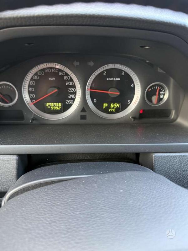 Melns Volvo XC90 2010 Elektrėnai, ar dzinēja tilpumu 2.40 L un nobraukumu 277 tūkst. km par 9700 €, foto 5 vietnē AUTOMOTO.COM.LV