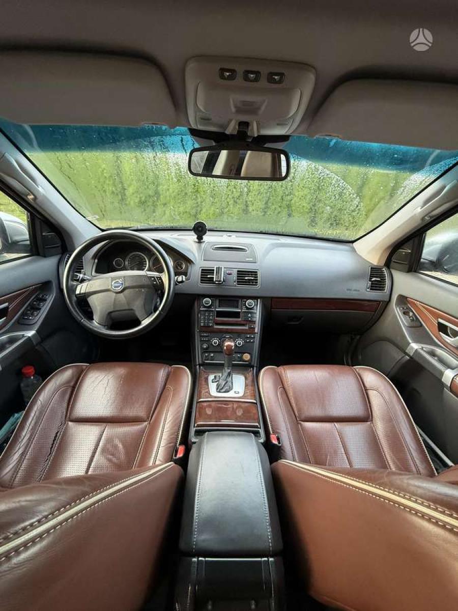 Melns Volvo XC90 2010 Elektrėnai, ar dzinēja tilpumu 2.40 L un nobraukumu 277 tūkst. km par 9700 €, foto 7 vietnē AUTOMOTO.COM.LV