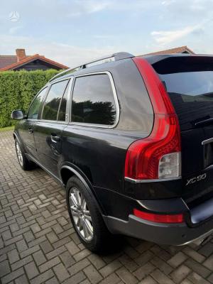 Melns Volvo XC90 2010 Elektrėnai, ar dzinēja tilpumu 2.40 L un nobraukumu 277 tūkst. km par 9700 €, foto 8 vietnē AUTOMOTO.COM.LV