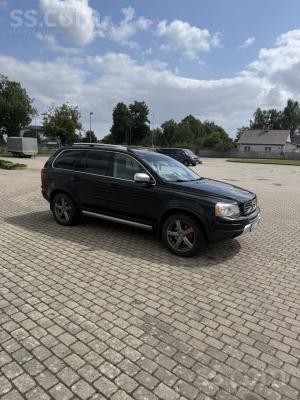 Melns Volvo XC90 2010 Dobele, ar dzinēja tilpumu 2.40 L un nobraukumu 303 tūkst. km par 8500 €, foto 4 vietnē AUTOMOTO.COM.LV
