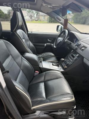 Melns Volvo XC90 2010 Dobele, ar dzinēja tilpumu 2.40 L un nobraukumu 303 tūkst. km par 8500 €, foto 7 vietnē AUTOMOTO.COM.LV