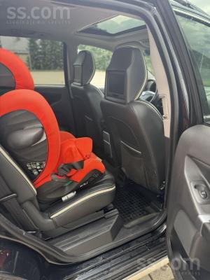 Melns Volvo XC90 2010 Dobele, ar dzinēja tilpumu 2.40 L un nobraukumu 303 tūkst. km par 8500 €, foto 9 vietnē AUTOMOTO.COM.LV