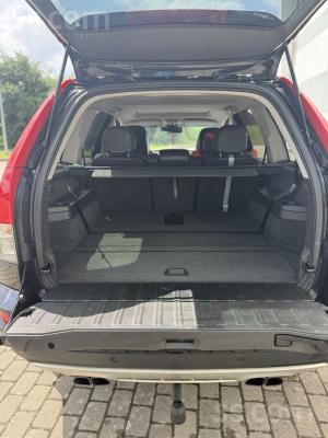 Melns Volvo XC90 2010 Dobele, ar dzinēja tilpumu 2.40 L un nobraukumu 303 tūkst. km par 8500 €, foto 10 vietnē AUTOMOTO.COM.LV