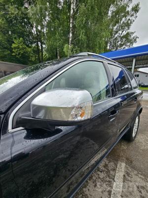 Black Volvo XC90 2010 in Cesis, with an engine capacity of 2.40 L and mileage of 312 thousand km for 8995 €, photo 8 on AUTOMOTO.COM.LV