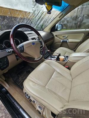 Black Volvo XC90 2010 in Cesis, with an engine capacity of 2.40 L and mileage of 312 thousand km for 8995 €, photo 15 on AUTOMOTO.COM.LV