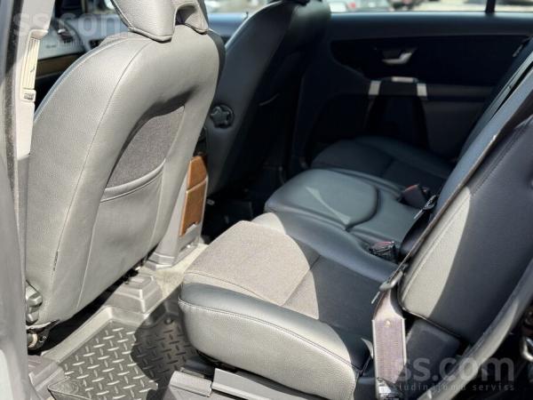 Melns Volvo XC90 2010 Rīga, ar dzinēja tilpumu 2.40 L un nobraukumu 312 tūkst. km par 8490 €, foto 8 vietnē AUTOMOTO.COM.LV