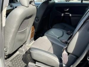 Melns Volvo XC90 2010 Rīga, ar dzinēja tilpumu 2.40 L un nobraukumu 312 tūkst. km par 8490 €, foto 9 vietnē AUTOMOTO.COM.LV