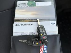 Melns Volvo XC90 2010 Rīga, ar dzinēja tilpumu 2.40 L un nobraukumu 312 tūkst. km par 8490 €, foto 16 vietnē AUTOMOTO.COM.LV