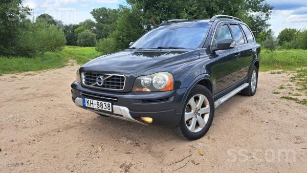 Melns Volvo XC90 2010 Rīga, ar dzinēja tilpumu 2.40 L un nobraukumu 366 tūkst. km par 6990 €, foto 1 vietnē AUTOMOTO.COM.LV