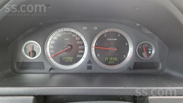 Melns Volvo XC90 2010 Rīga, ar dzinēja tilpumu 2.40 L un nobraukumu 366 tūkst. km par 6990 €, foto 5 vietnē AUTOMOTO.COM.LV